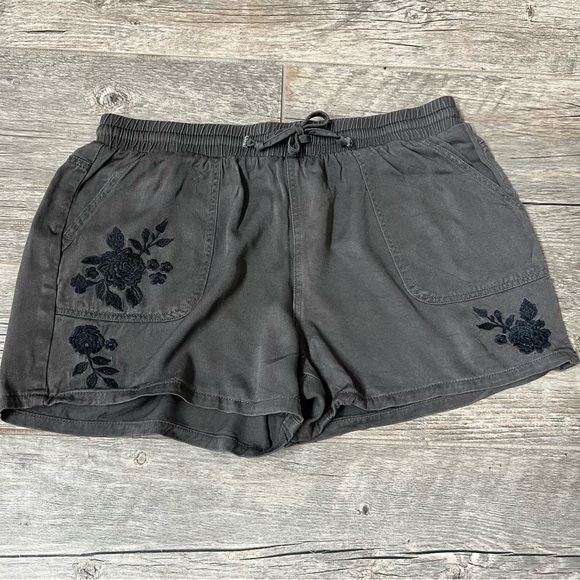 Knox Rose | Shorts | Knox Rose Charcoal Floral Embroidered Pull On ...
